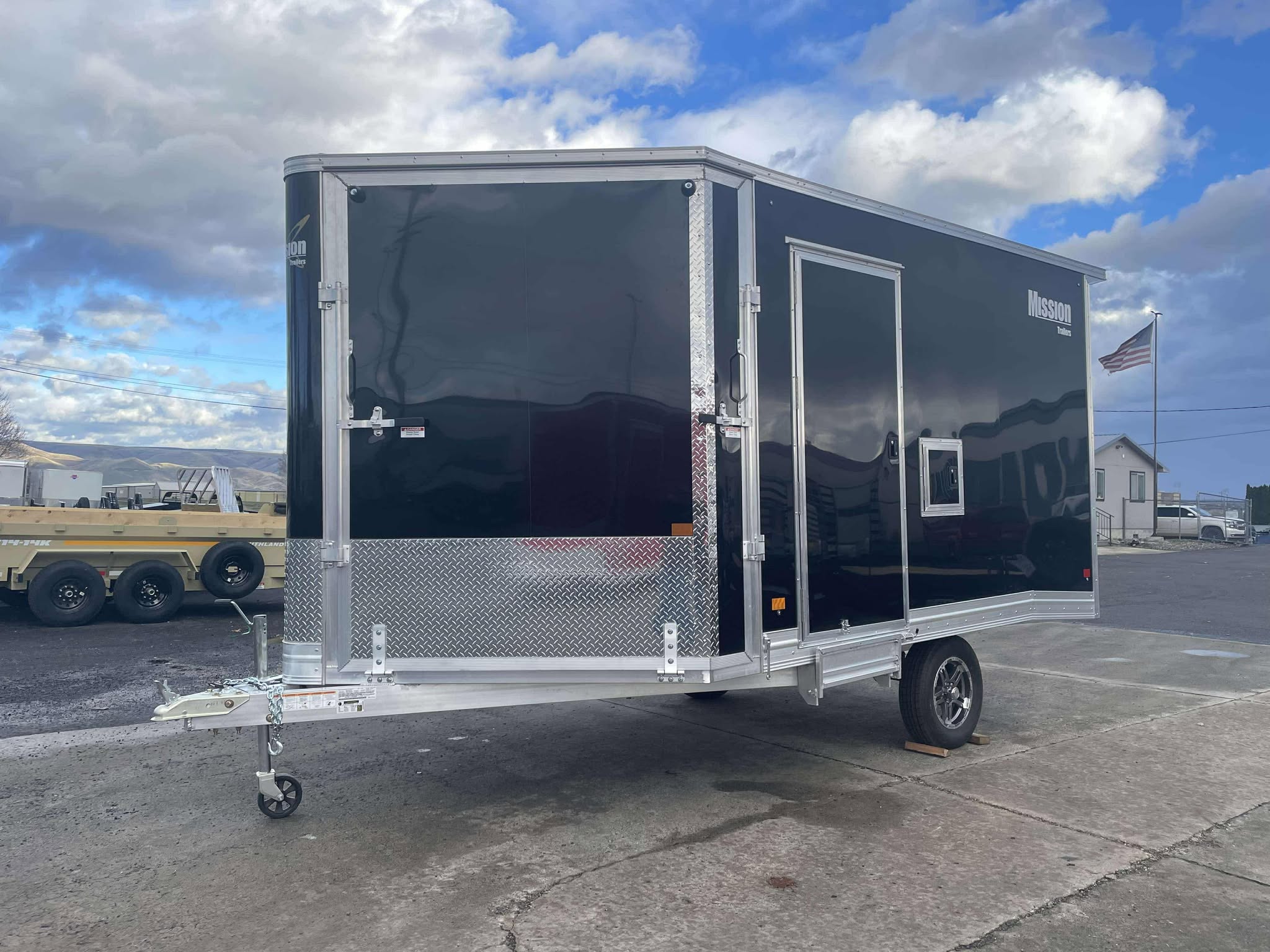2025 Mission 101 x 12 Enclosed Snow Trailer **Aluminum Construction ...