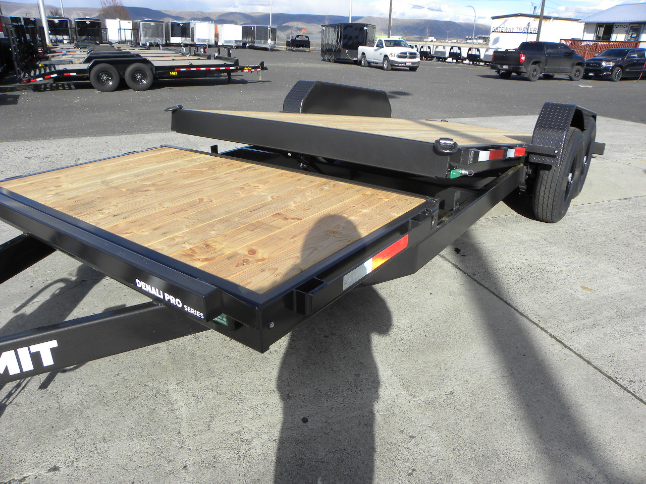 2025 Summit 7 x 22 Denali Split Tilt Trailer **18’+4’** | Gateway ...