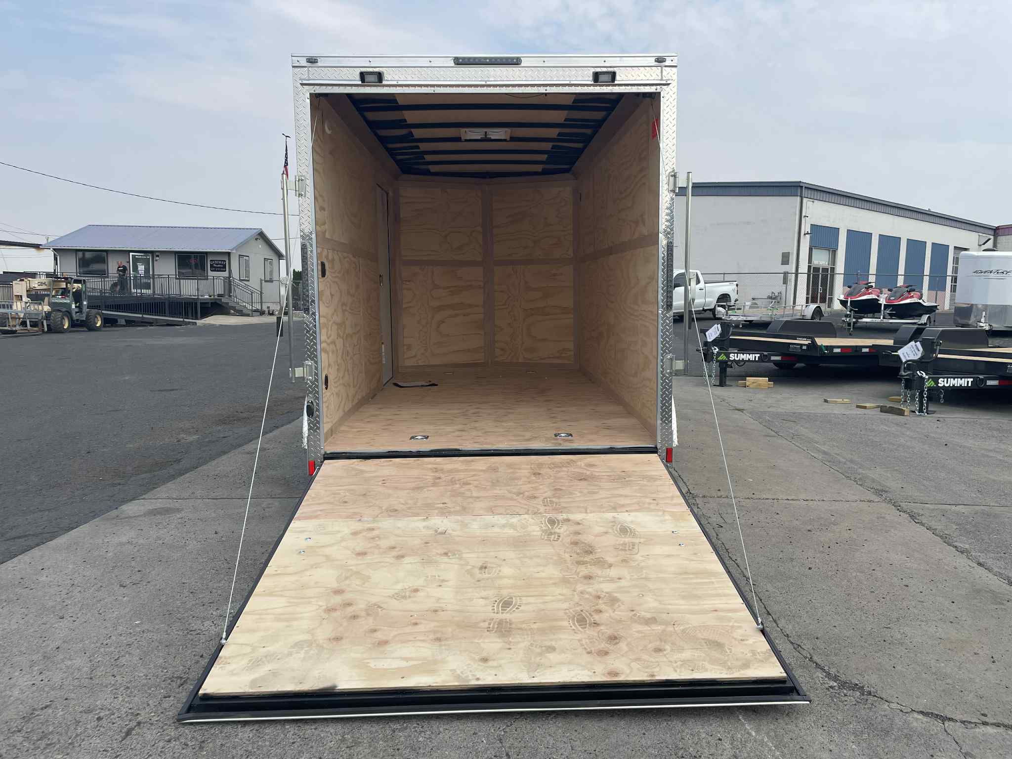 2026 Cargo Mate 7 x 14 E-Series Enclosed Trailer **UTV Package ...